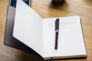 Reglas gramaticales básicas del español: cómo escribir correctamente