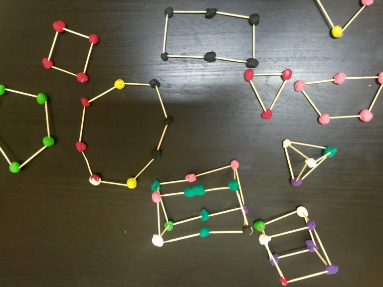 Crea figuras geométricas increíbles con plastilina y palillos
